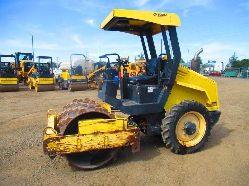 2015 BOMAG BW124PDH-40 Padfoot Roller Compactor For Sale, 960 Hours ...
