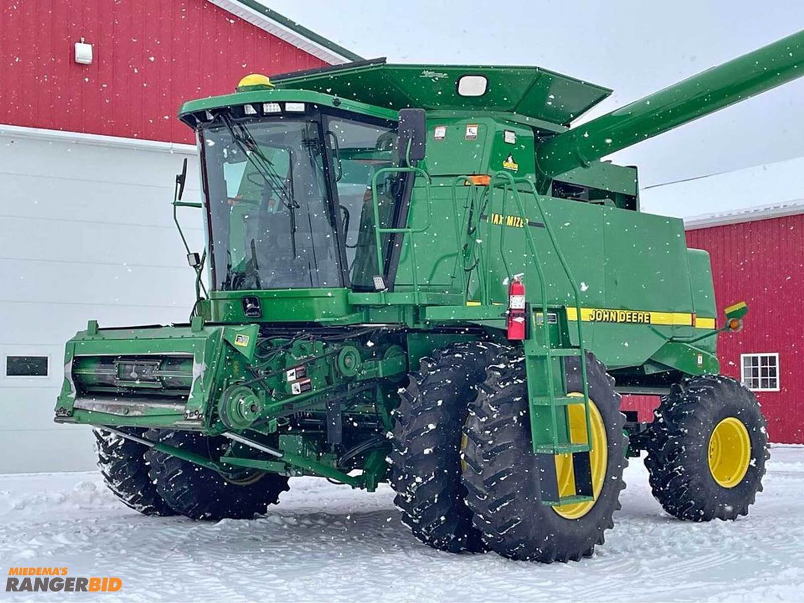 2000 John Deere 9610 Combine For Sale | Oakley, MI | 30-8716 (416 ...