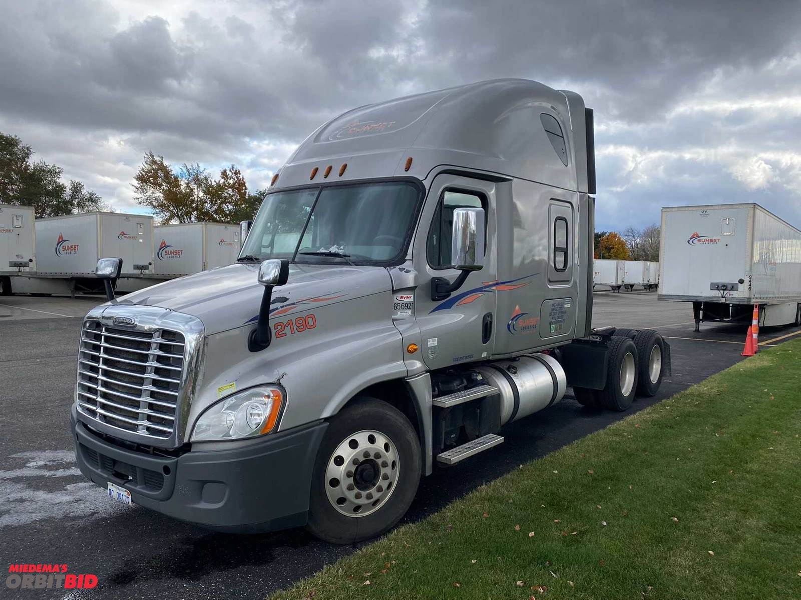 2016 Freightliner PX125064ST Sleeper Semi Truck For Sale | Grand Rapids ...