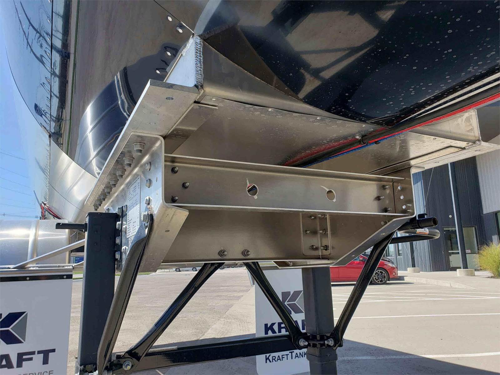 2025 Etnyre 7000 GALLON 500 DEGREE STEEL TANK W DISC BRAKES Asphalt ...