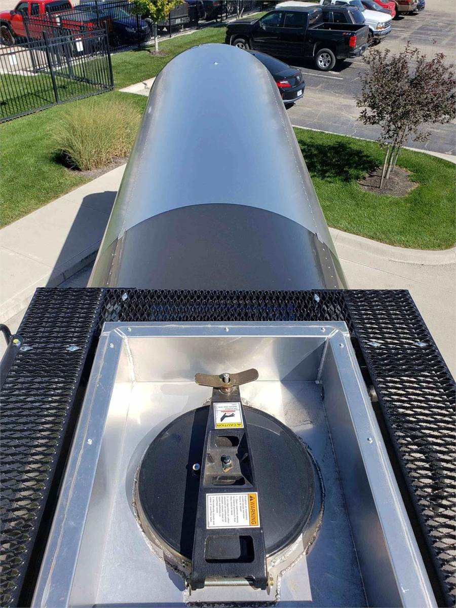2025 Etnyre 7000 GALLON 500 DEGREE STEEL TANK W DISC BRAKES Asphalt ...