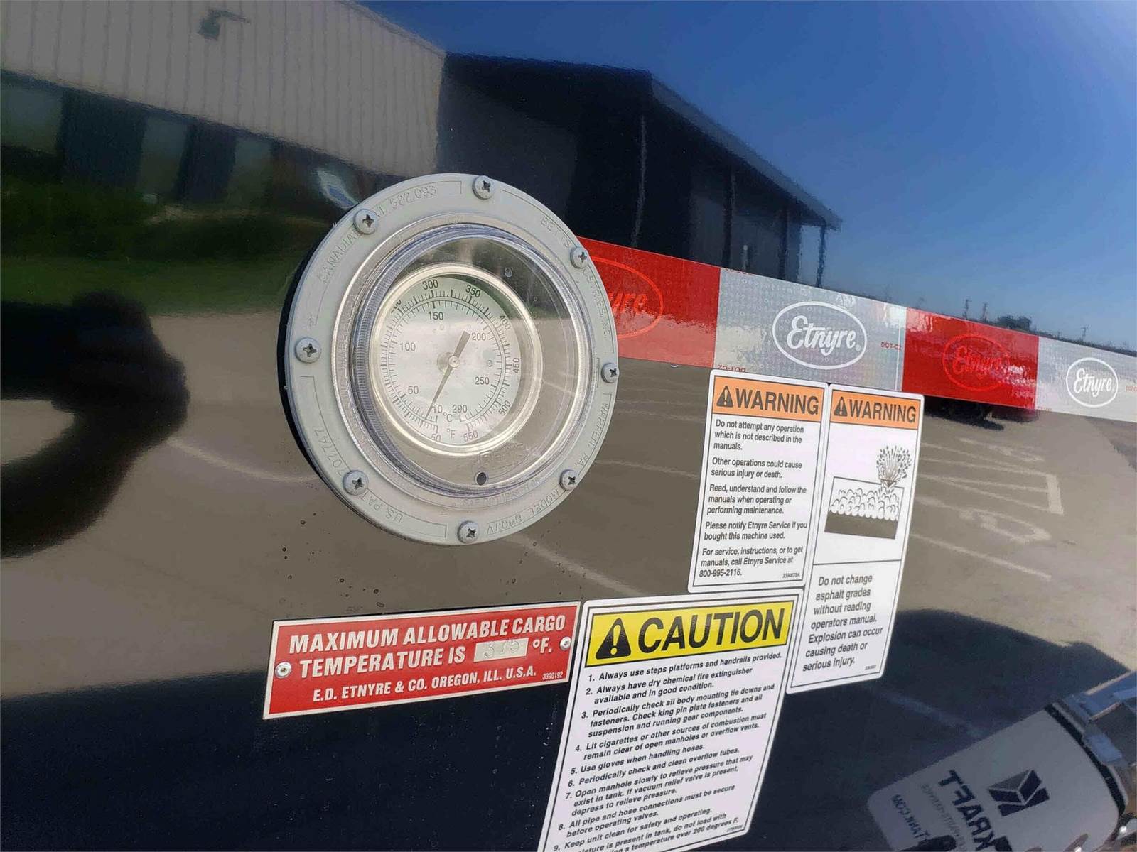 2025 Etnyre 7000 GALLON 500 DEGREE STEEL TANK W DISC BRAKES Asphalt ...
