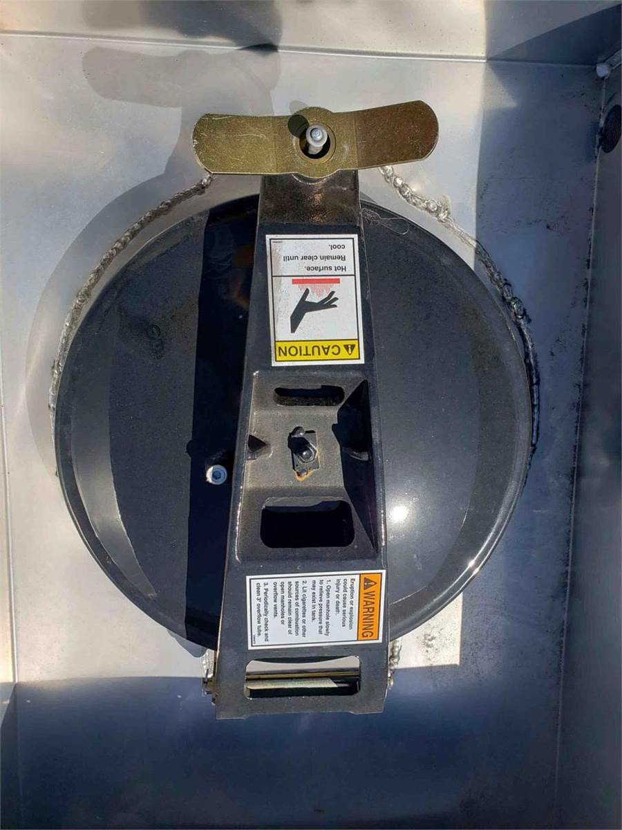 2025 Etnyre 7000 GALLON 500 DEGREE STEEL TANK W DISC BRAKES Asphalt ...