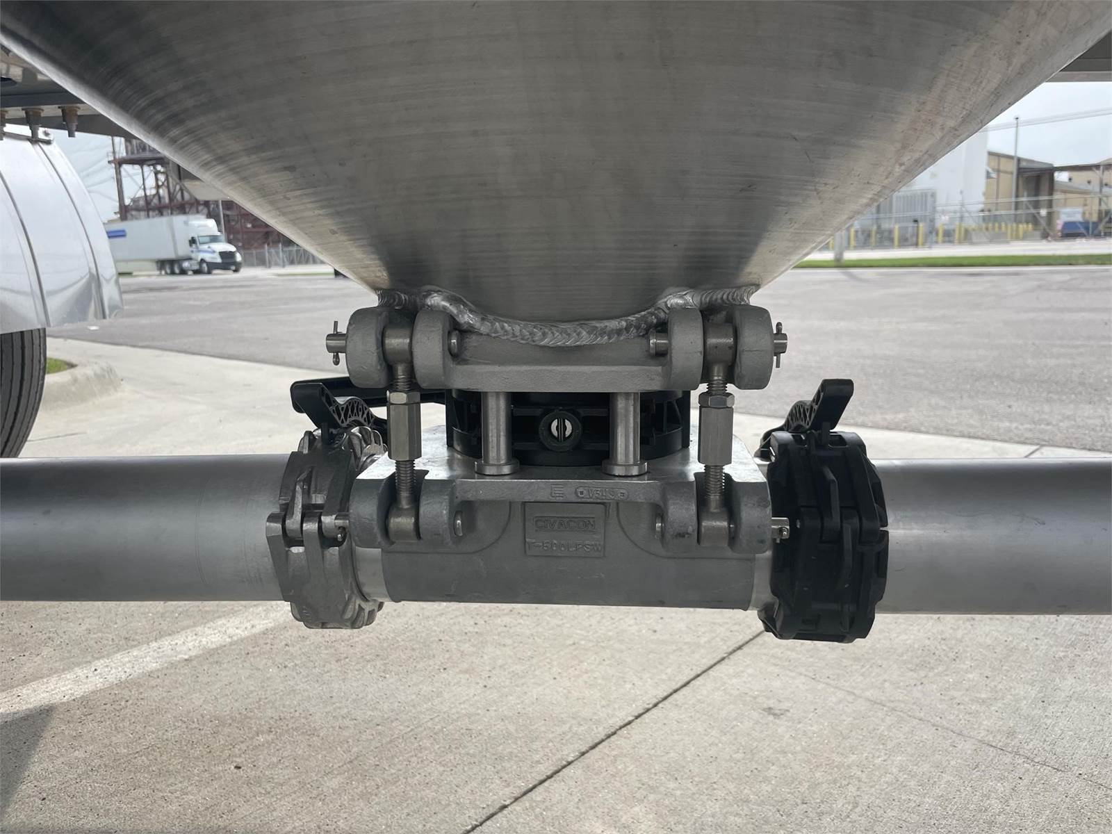 2024 J & L 1636 DRY BULK VACUUM TRAILER WITH DISC BRAKES Dry Bulk ...