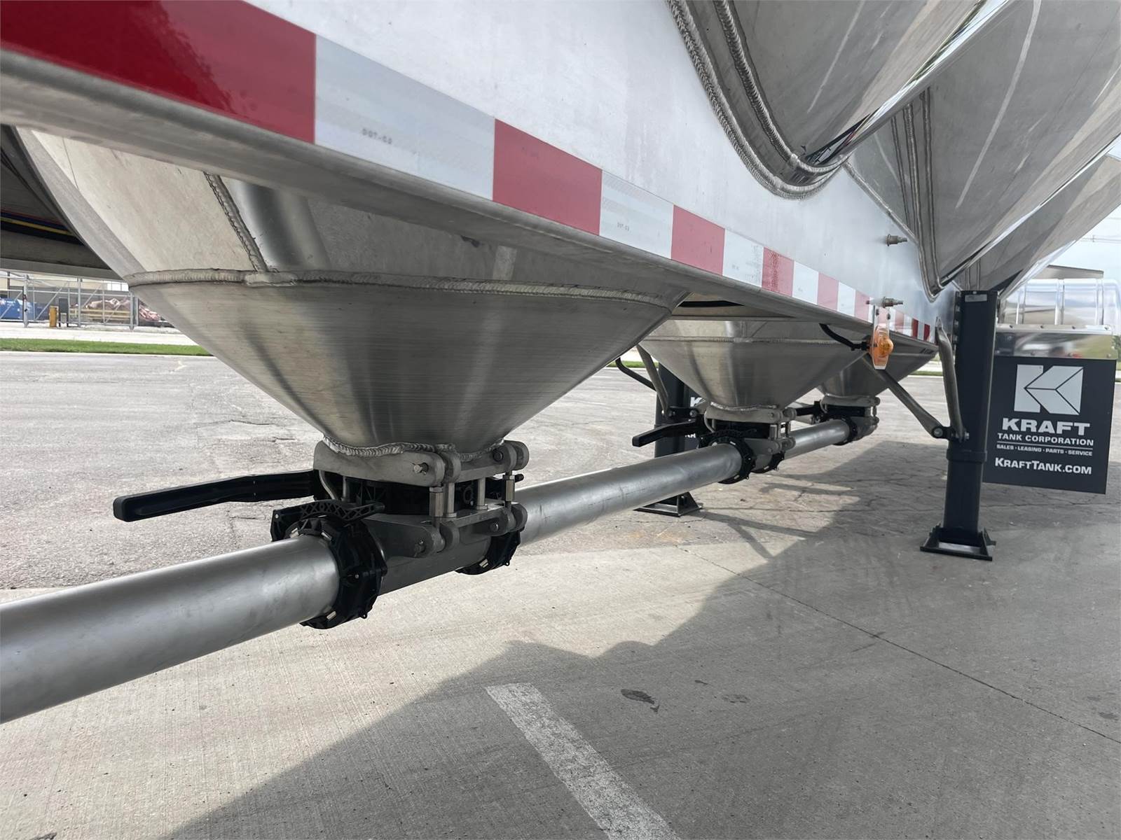 2024 J & L 1636 DRY BULK VACUUM TRAILER WITH DISC BRAKES Dry Bulk ...