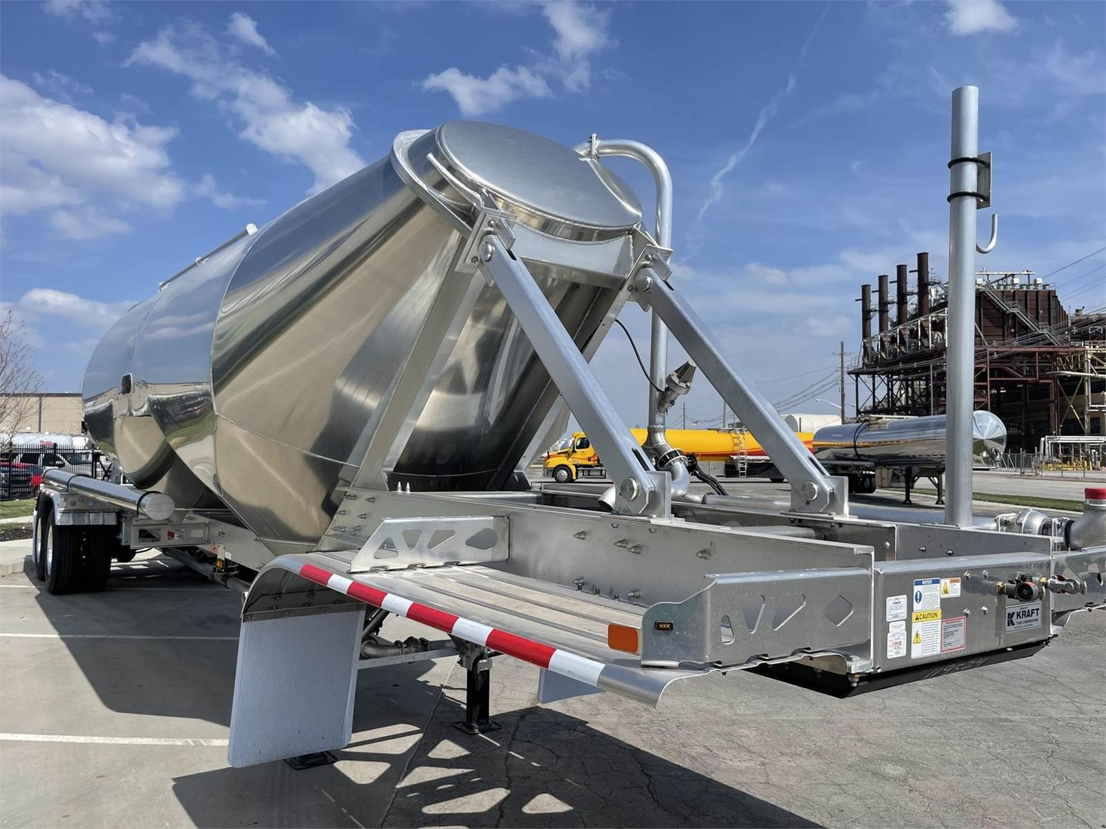2024 Polar 940 LIGHTWEIGHT TWO HOPPER CEMENT TRAILER Dry Bulk ...