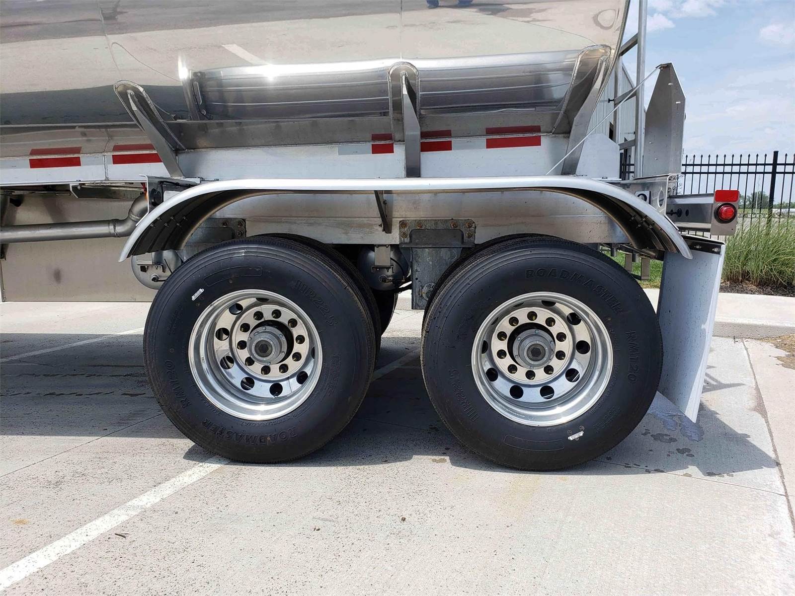 2024 Polar 9200 GALLON SINGLE COMPARTMEN JET FUEL TRAILER Fuel Tanker ...