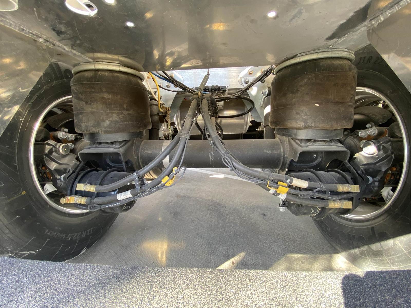 2024 Polar 9500 X 4 DOT 406 PETROLEUM TANK WITH DISC BRAKES Fuel Tanker ...