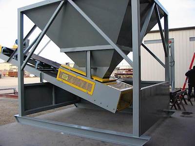 Rock Systems 101-30 Front End Loader Hopper with Belt Feeder For Sale ...