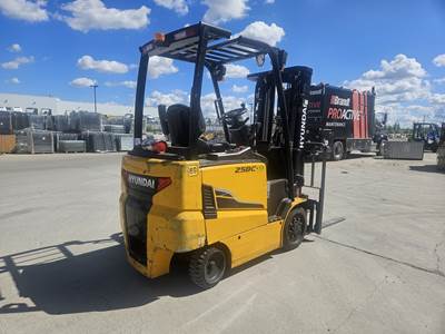 2015 Hyundai 25BC-9 Forklift For Sale, 7,022 Hours | Calgary, AB ...