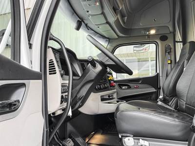 2024 Peterbilt 579 Sleeper Semi Truck - 80" Raised Roof Sleeper, Paccar 455HP For Sale, 39 Hours ...