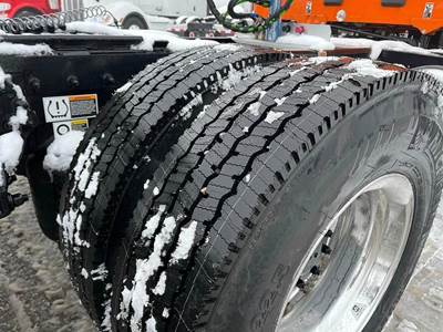 2025 Peterbilt 589 Sleeper Semi Truck - 72" Flat Top Sleeper, Paccar ...