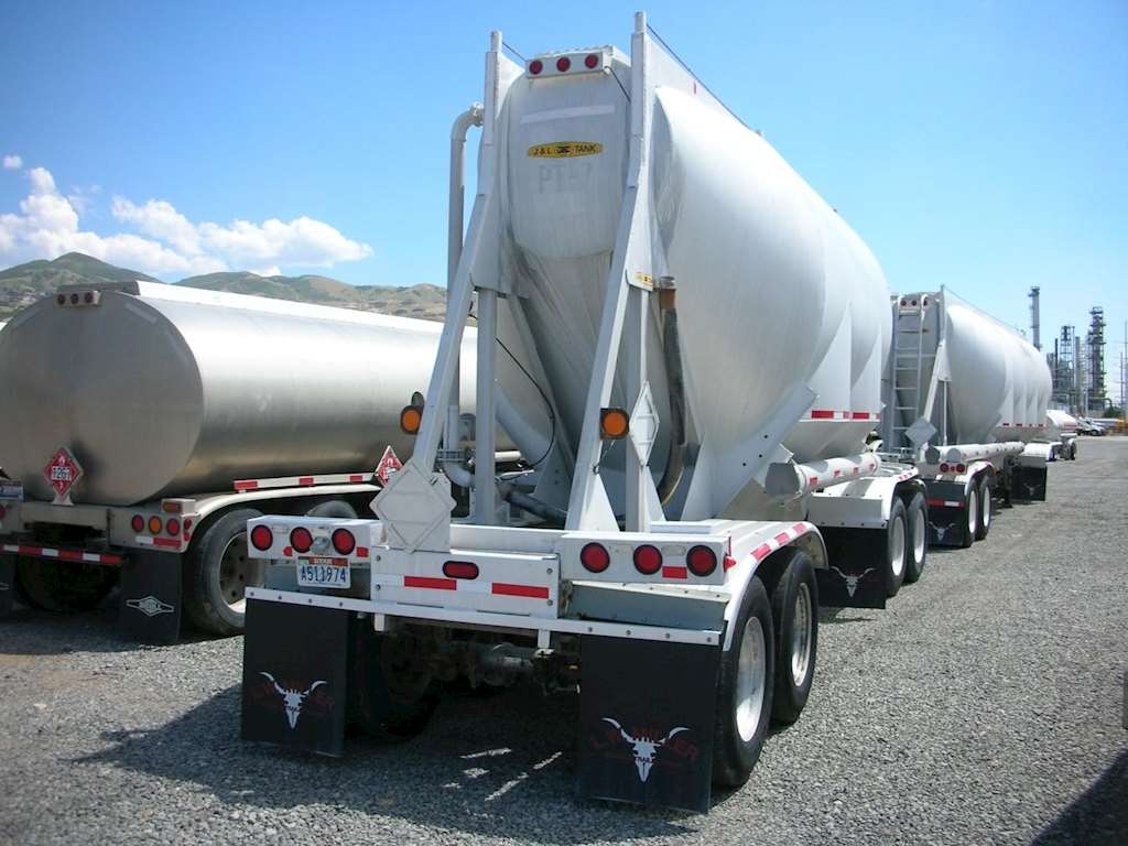 J & L 1995 J&L 905 CU FT, 4 AXLE PUP Dry Bulk / Pneumatic Tank Trailer ...