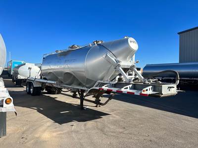 2019 Southern Welding 3 HOPPER 1,000 CU FT PNEUMATIC, REAR DISCHARGE ...