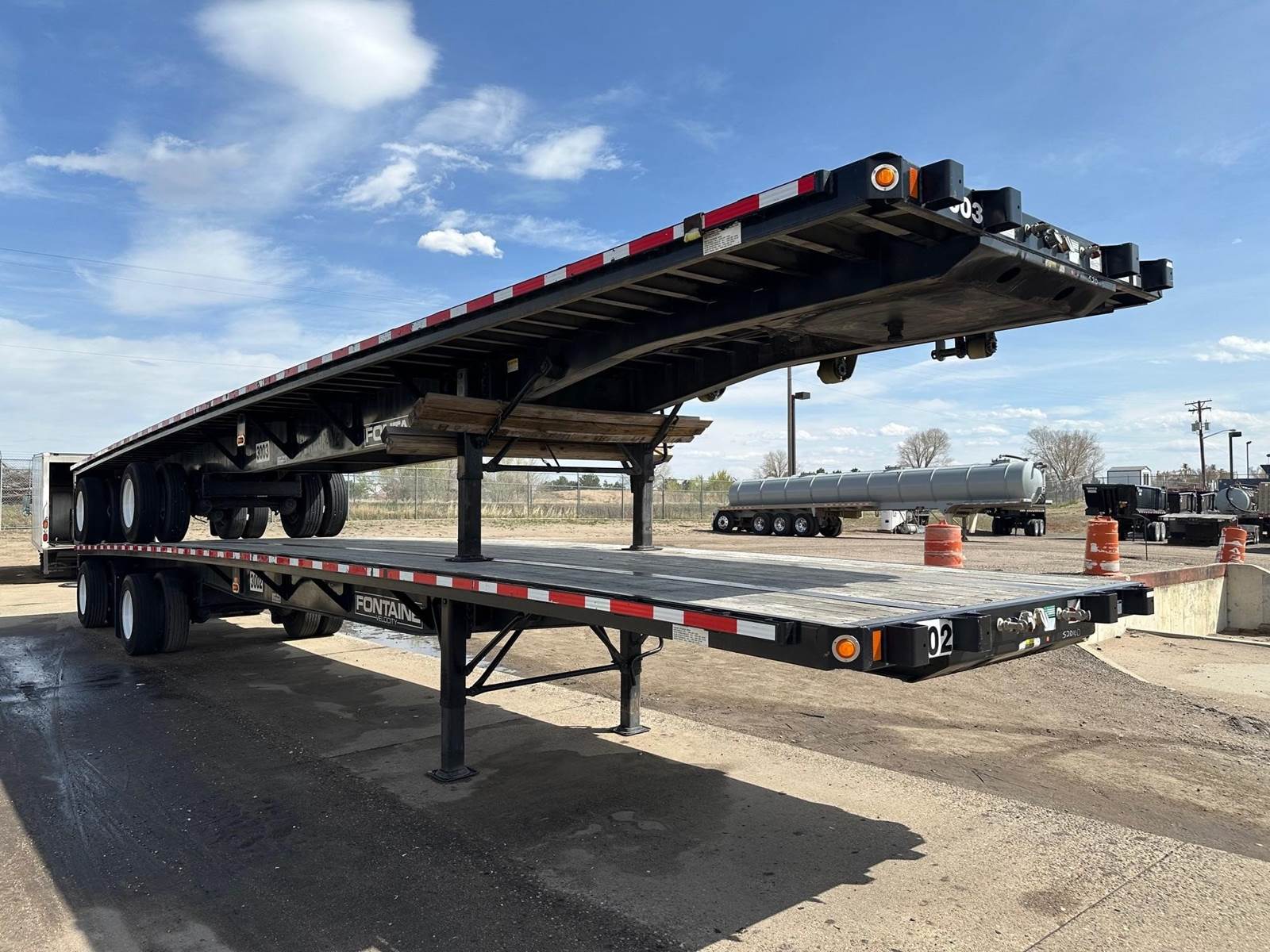 2023 Fontaine 48x102 Steel Flatbed Trailer - Air Ride, Fixed Spread ...