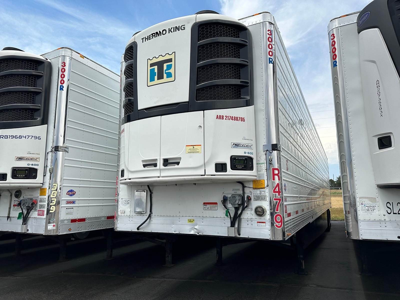 2021 UTILITY LOW HOURS, DISC BRAKES, TK S-600 LIFETIME CAL LEGA Reefer ...