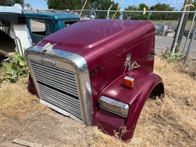 Freightliner FLD120 Classic Hood For Sale | Salt Lake City, UT | 99537 ...
