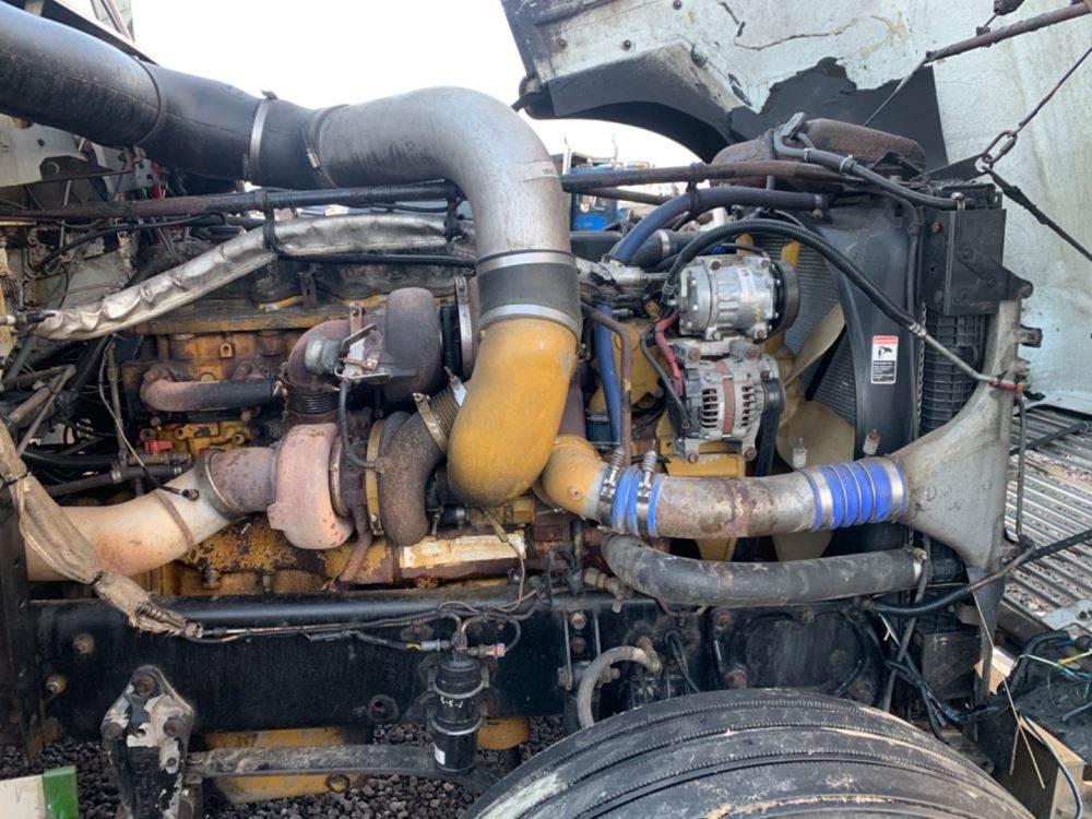 Freightliner FLD132 Classic XL Radiator for a 2005 Freightliner FLD132 ...