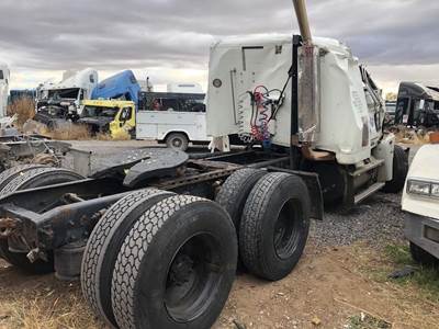 2000 Freightliner FLD120 Salvage Truck For Sale | Ucon, ID | 102318 ...