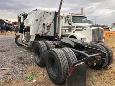 2000 Freightliner FLD120 Salvage Truck For Sale | Ucon, ID | 102318 ...