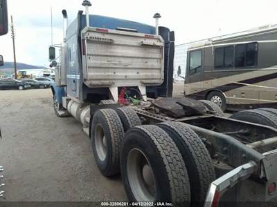 2004 Freightliner FLD120 Classic Salvage Truck For Sale | Ucon, ID ...
