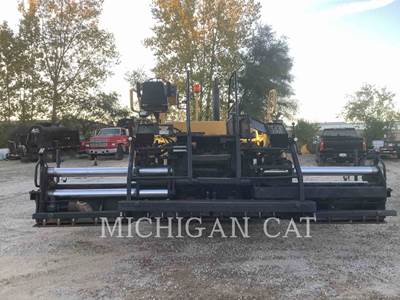 2000 Caterpillar AP-650B Asphalt Paver For Sale, 11,847 Hours | Novi ...