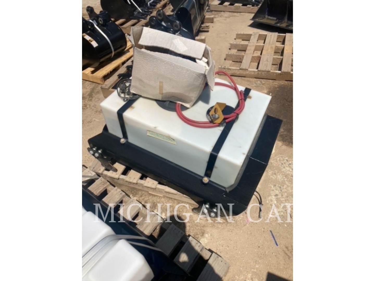 2017 Caterpillar SSL D WTR TANK Water Tank For Sale | Shelby Twp., MI ...