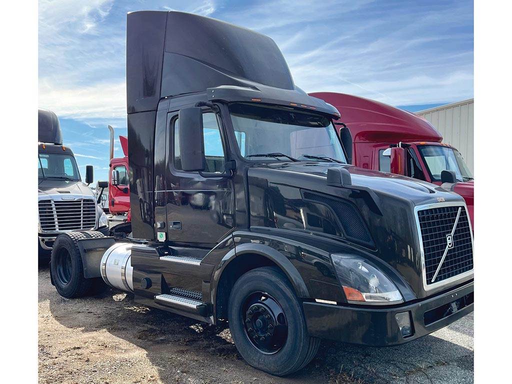 2015 Volvo VNL300 Day Cab Truck - D13 405HP For Sale | Salisbury, NC ...