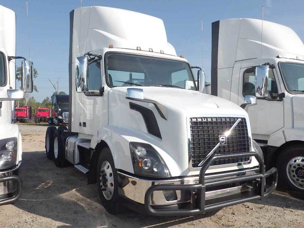 2018 Volvo VNL300 Day Cab Truck - Cummins 400HP For Sale | Salisbury ...
