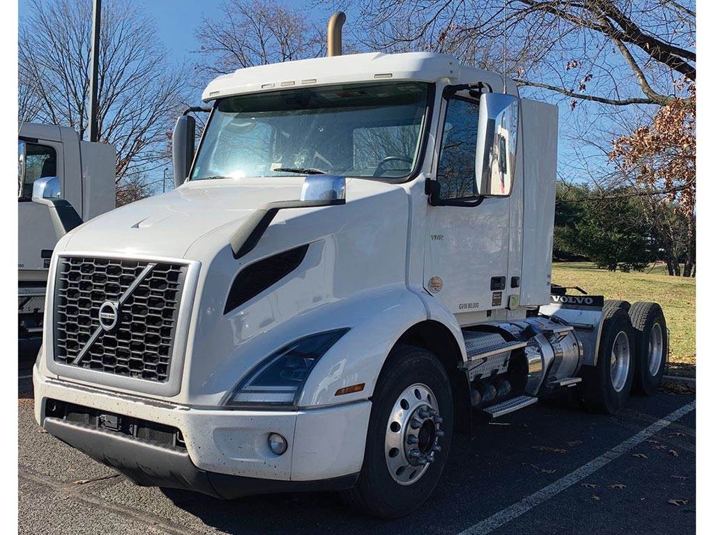 2019 Volvo VNR 300 Day Cab Truck - D13 425HP For Sale | Salisbury, NC ...