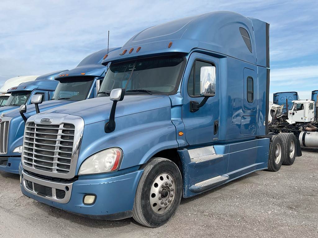 2017 Freightliner Cascadia 125 Evolution Sleeper Semi Truck - 72 ...