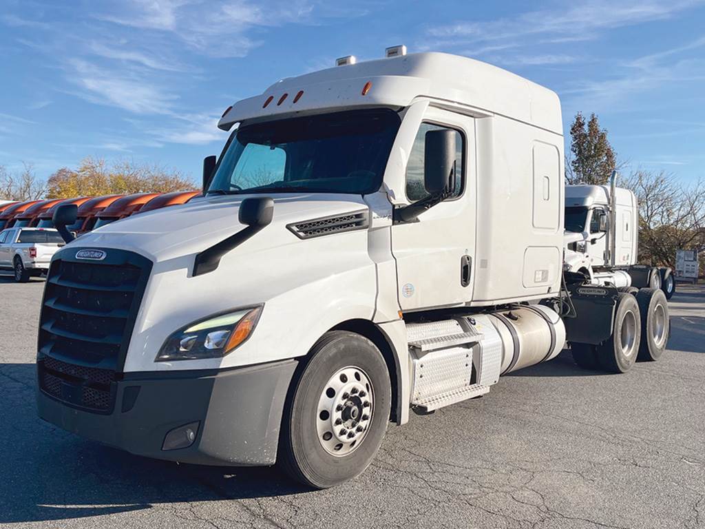2022 Freightliner Cascadia 126 Sleeper Semi Truck - 72" Mid-Roof Xt ...