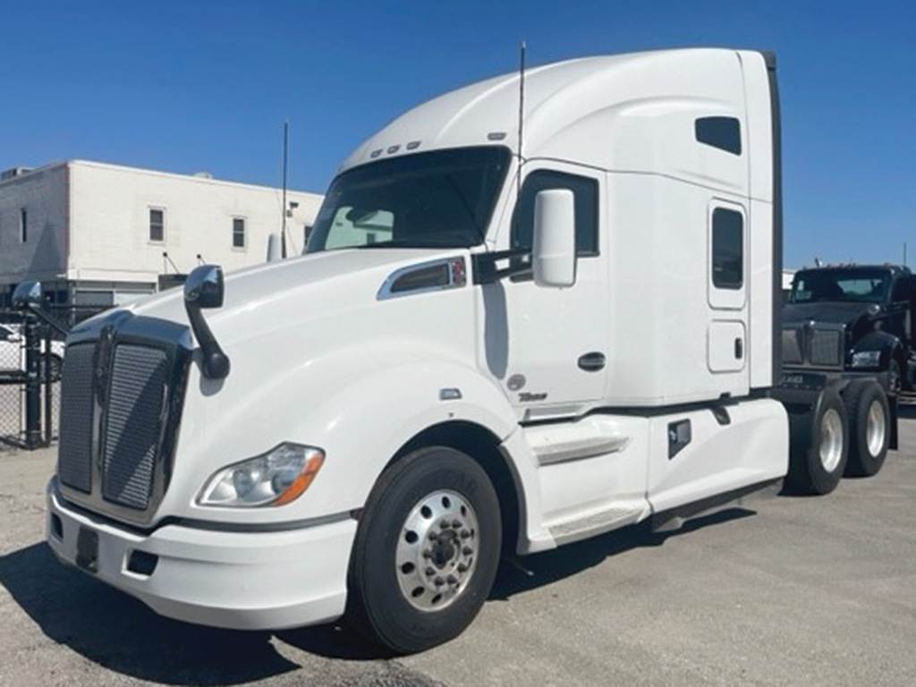 2020 Kenworth T680 Sleeper Semi Truck - 76" High-Roof, Cummins 500HP ...
