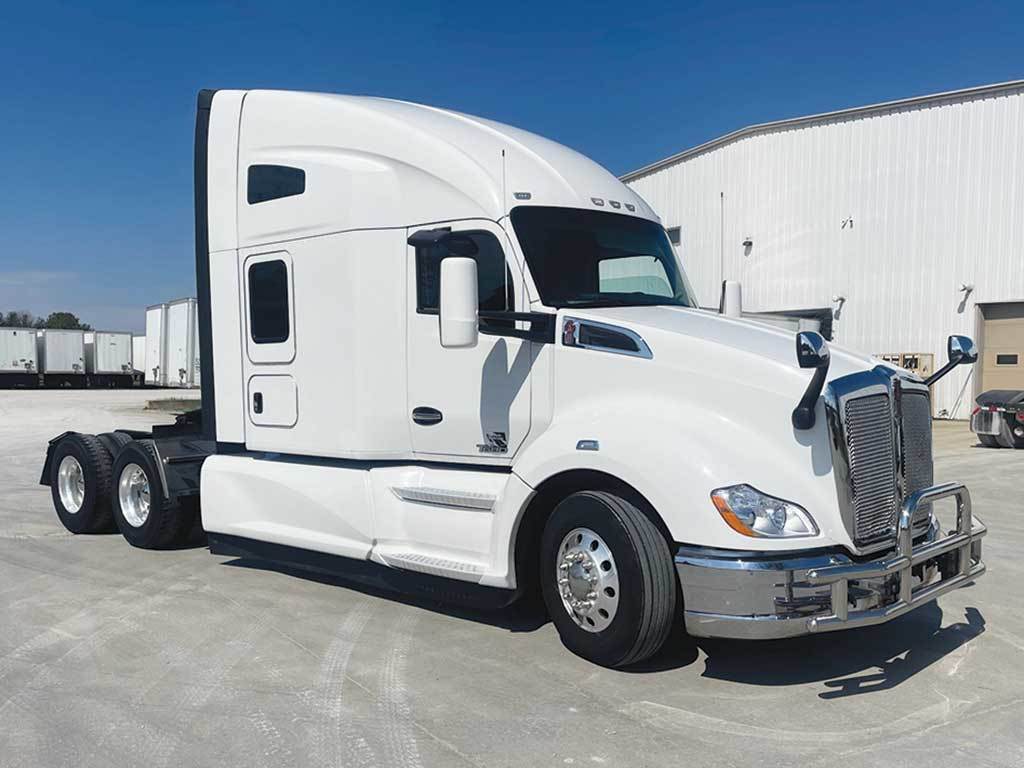 2020 Kenworth T680 Sleeper Semi Truck - 76" High-Roof, Cummins 500HP ...