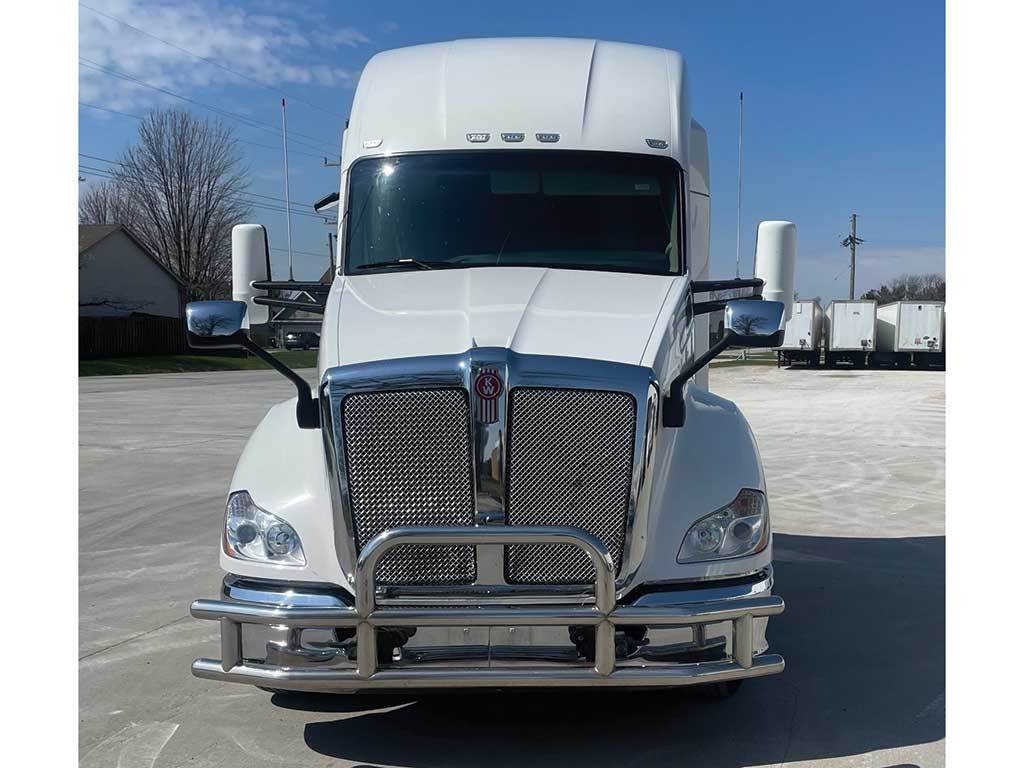 2020 Kenworth T680 Sleeper Semi Truck - 76" High-Roof, Cummins 500HP ...