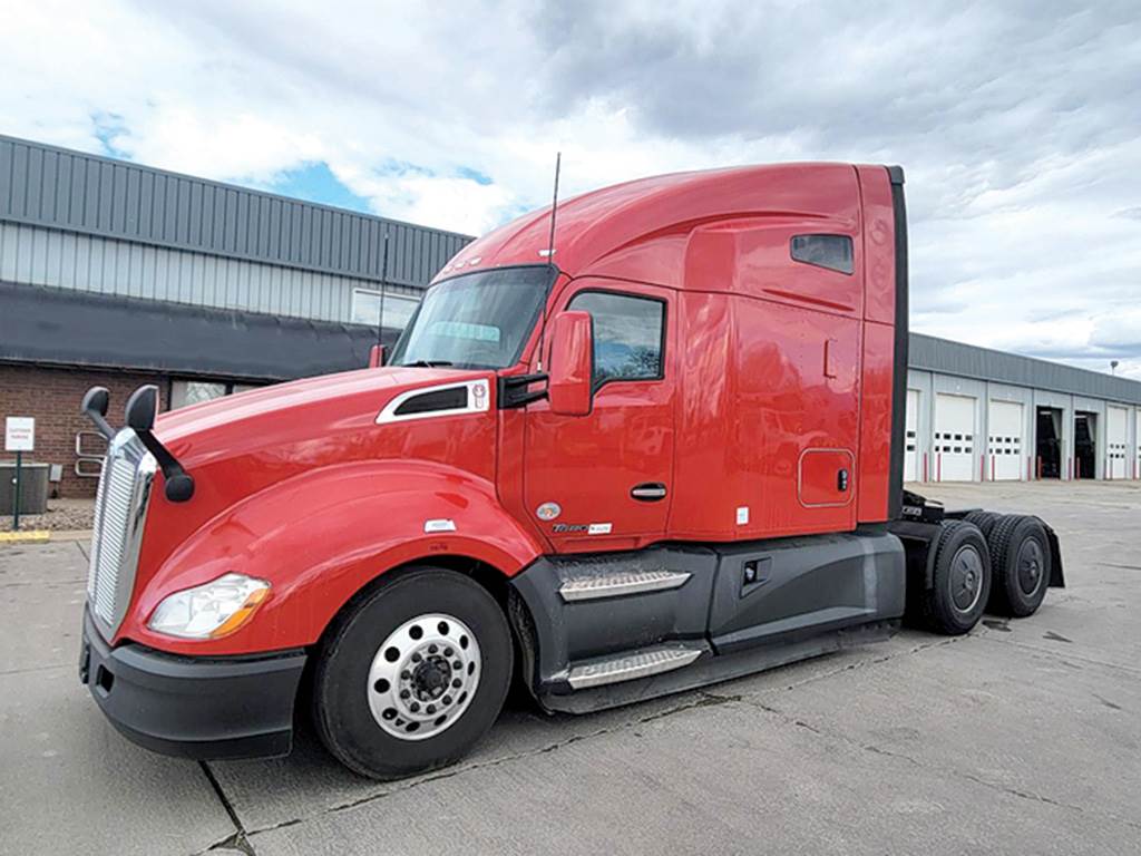 2020 Kenworth T680 Sleeper Semi Truck - 76" High-Roof, Cummins 450HP ...