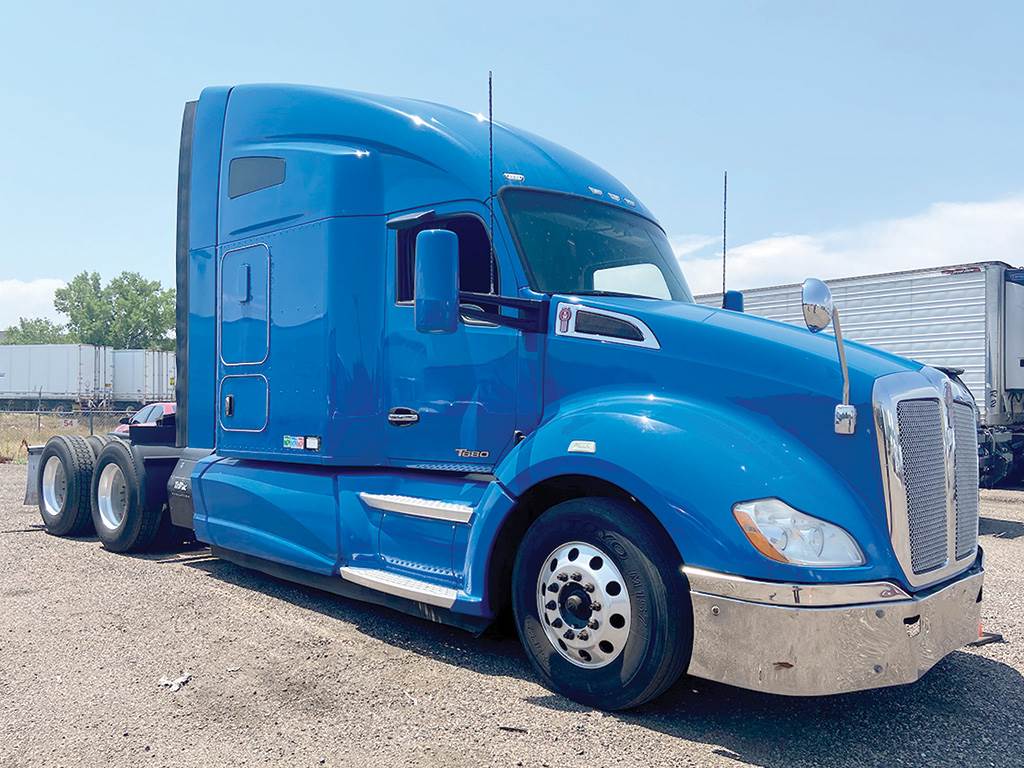 2016 Kenworth T680 Sleeper Semi Truck - 76" High-Roof, Paccar 455HP For ...
