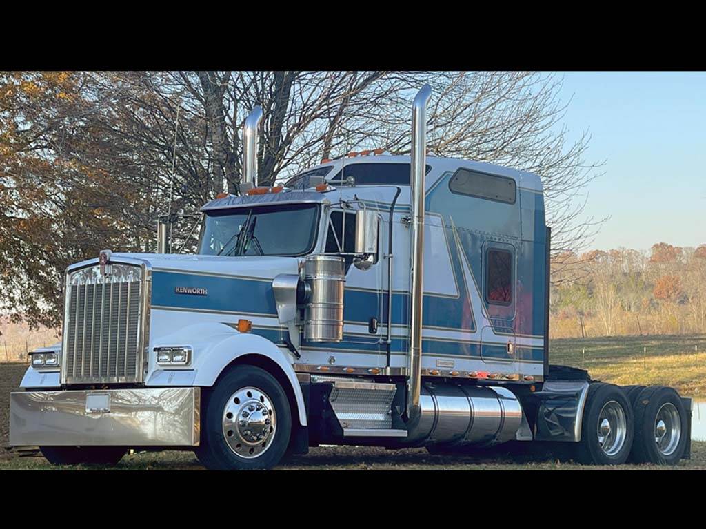 2007 Kenworth W900L Sleeper Semi Truck - 86" Studio, Cummins 435HP For ...