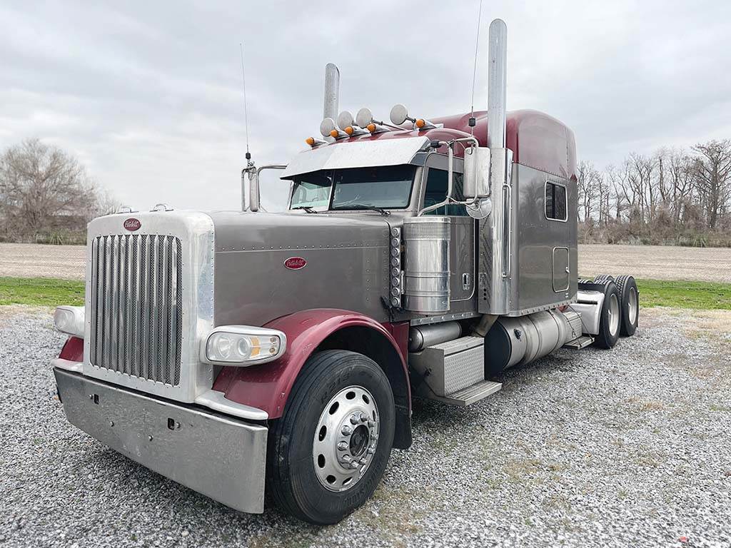 2014 Peterbilt 389 UltraCab Sleeper Semi Truck - 70" Unibilt Stand-Up ...