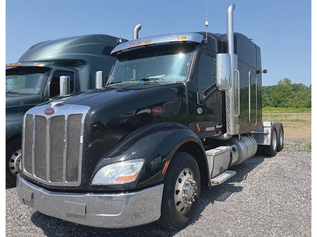 2016 Peterbilt 579 Sleeper Semi Truck - 80" Unibilt High Roof, Cummins ...
