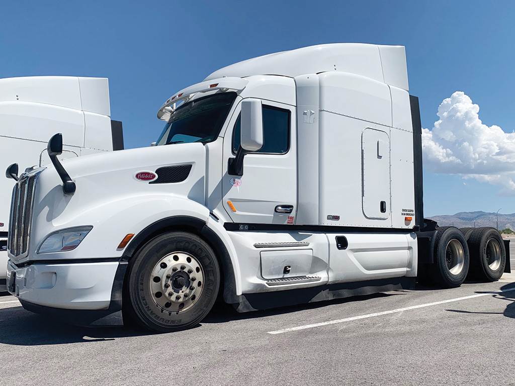 2020 Peterbilt 579 Sleeper Semi Truck - 80" Unibilt High Roof, Cummins ...