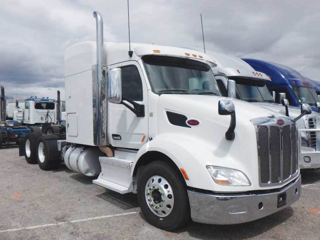 2017 Peterbilt 579 Sleeper Semi Truck - 72" Unibilt High Roof, Paccar ...