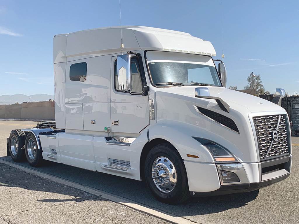 2018 Volvo VNL 740 Sleeper Semi Truck - D13 500HP For Sale | Las Vegas ...