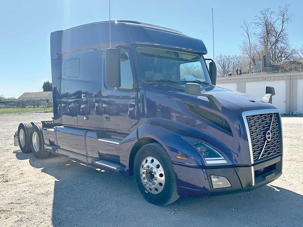 2019 Volvo VNL 740 Sleeper Semi Truck - D13 425HP For Sale | South ...