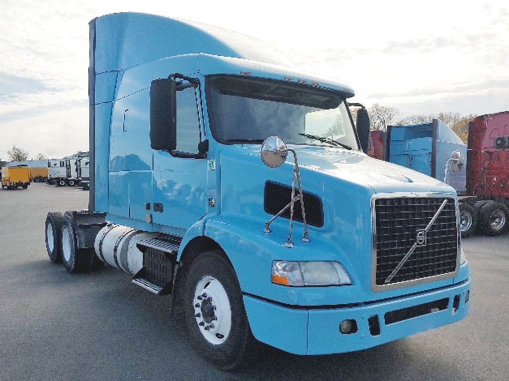 2016 Volvo VNM630 Sleeper Semi Truck - D13 435HP For Sale | Peoria, IL | 12484864 ...