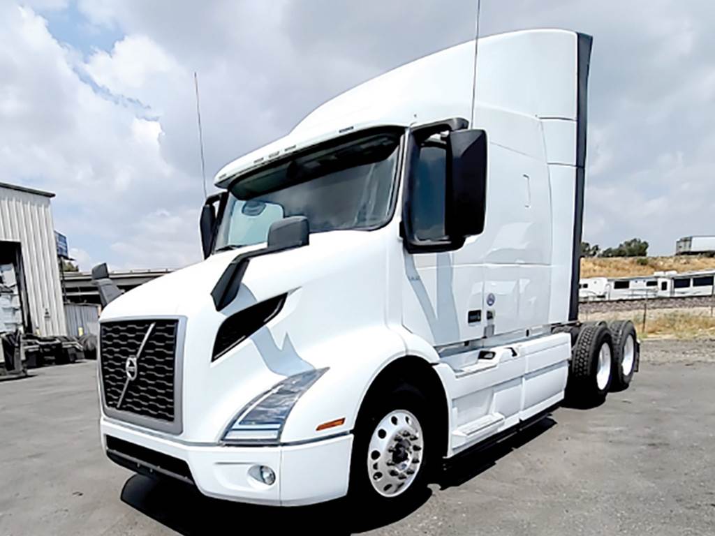 2020 Volvo VNR 640 Sleeper Semi Truck - D13 425HP For Sale | Las Vegas ...
