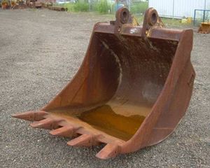 Caterpillar 215D Excavator Bucket For Sale | Central Point, OR | 42810 ...