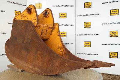 Spade Nose Buckets for Sale | Attachments | MyLittleSalesman.com