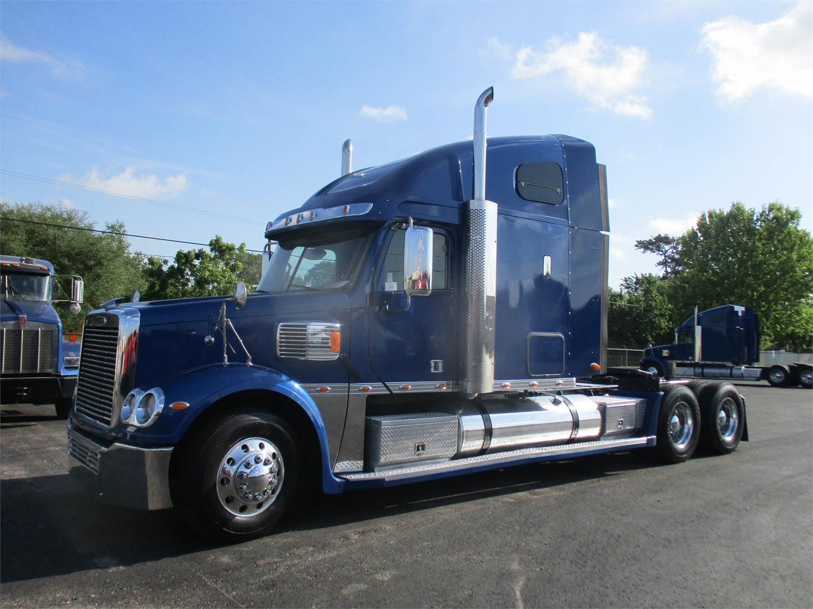 2017 Freightliner Coronado 132 Glider Kit - Detroit, 515HP, 10 Speed ...
