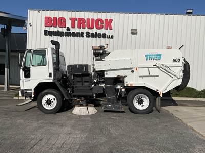 2004 Freightliner FC80 Sweeper Truck - Cummins, 200HP, Automatic For ...